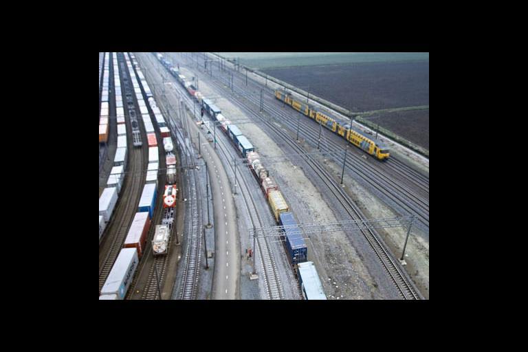 Automatic train operation to be tested on Dutch freight corridor | News ...